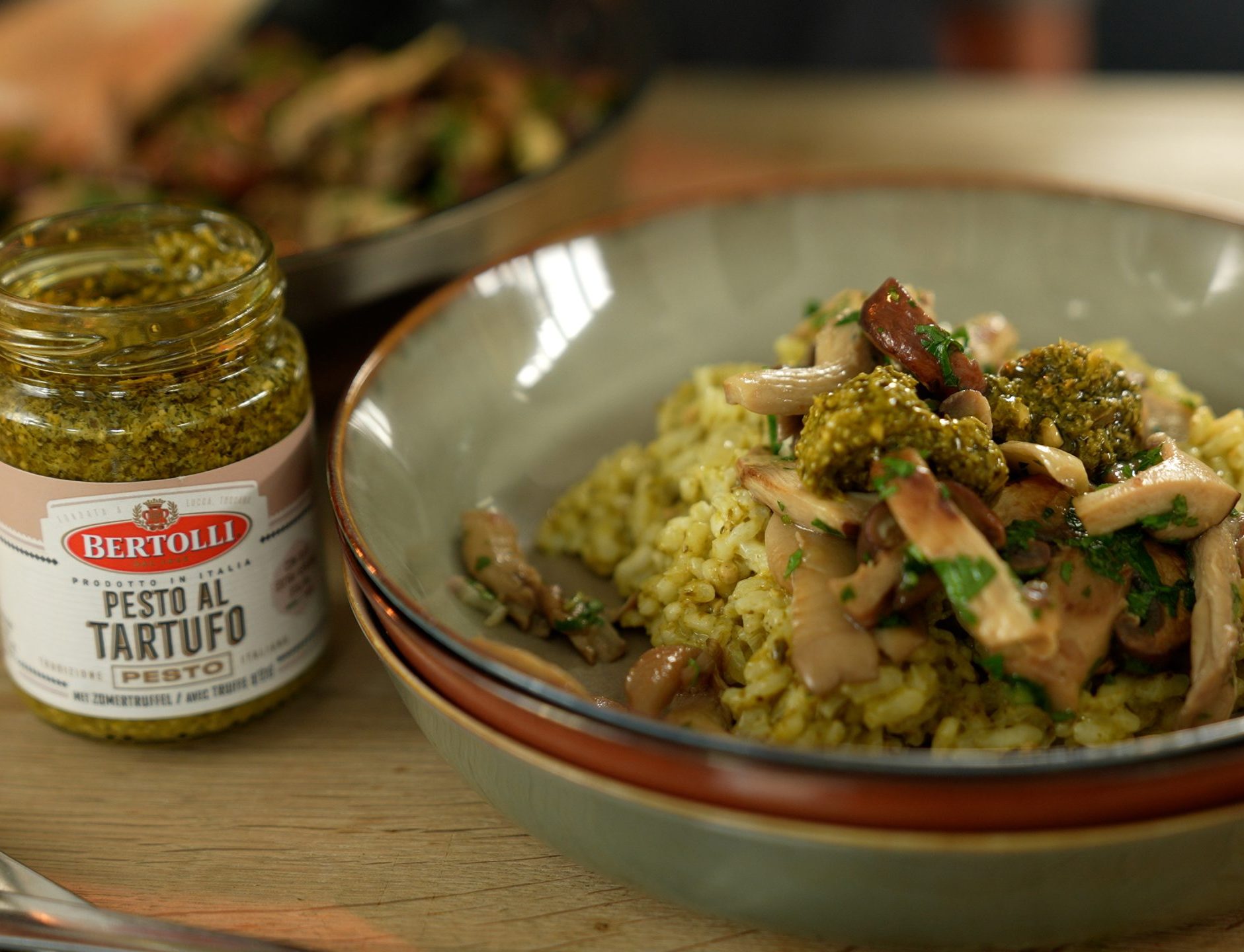 Risotto met pesto al tartufo, mascarpone en champignons - Bertolli